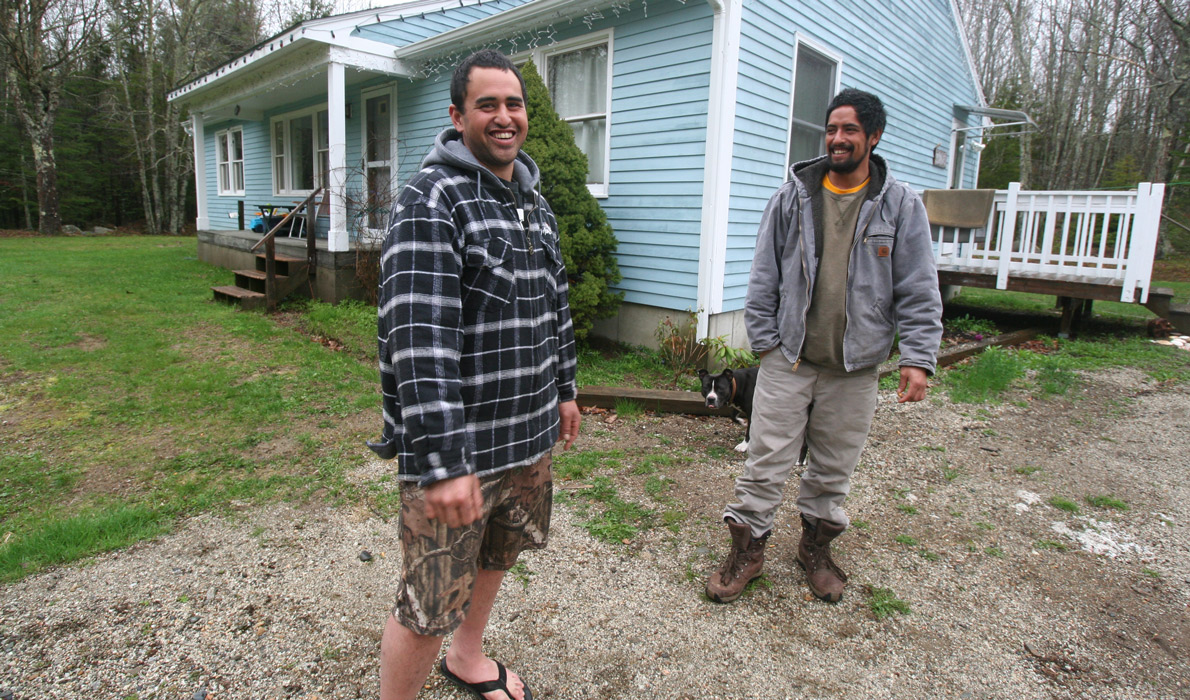 Hawaiians find work and new life in Stonington - Island Institute
